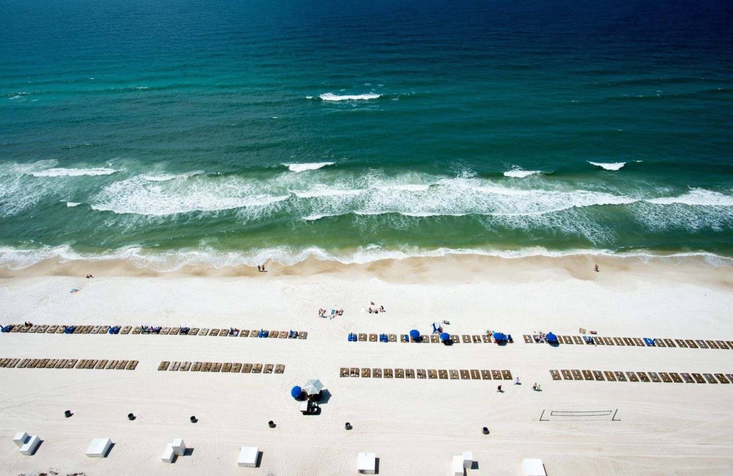 14 Best Beaches in the Florida Panhandle With Powdery Sand and Emerald ...